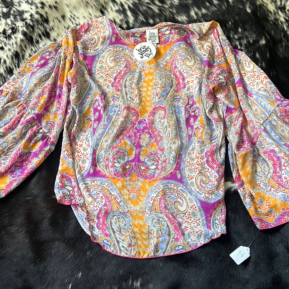ivy jane | Tops | New With Tags Ivy Jane Brand Pink Paisley Lightweight ...